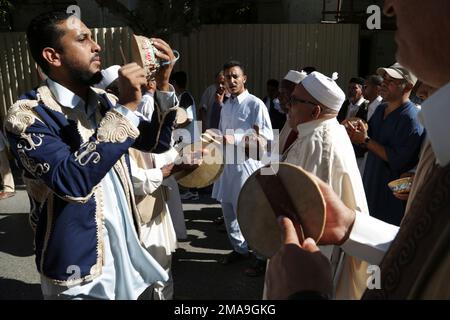 Libyans celebrate the birth of the Muslim Prophet Muhammad by marching ...