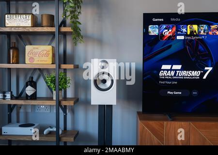 LONDON - JANUARY 06, 2023: PS5 PlayStation 5 games console on 4K TV in ...