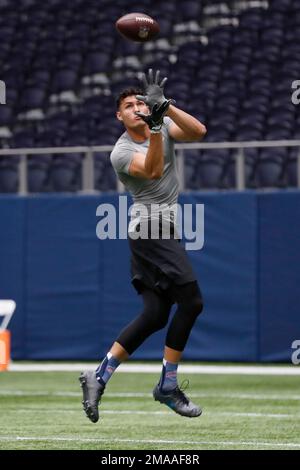 Tight end Patrick Murtagh, of Australia, participates in a drill at the ...