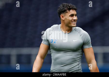 Tight end Patrick Murtagh, of Australia, participates in a drill at the ...