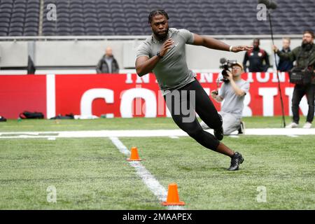 Linebacker Jai Jackson, of the United Kingdom, runs the 40-yard dash at ...