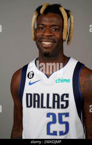 Dallas Mavericks forward Reggie Bullock (25) shoots as Orlando Magic ...