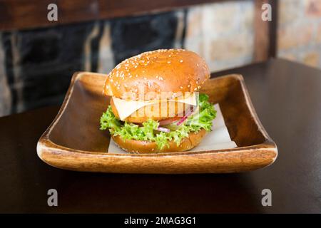 Authentic top quality American crispy chicken Burger Stock Photo - Alamy
