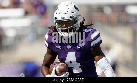 Kansas State wide receiver Malik Knowles (4) catches a pass for a ...