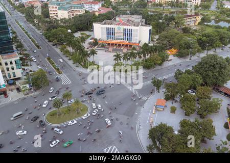 Long exposures of Traffic approaching the intersection of Hung Vuong ...