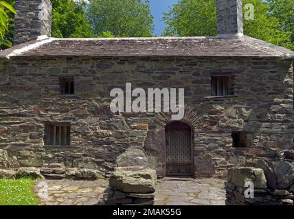 Y Garreg Fawr farmhouse built of slate blocks andstone. St Fagans ...