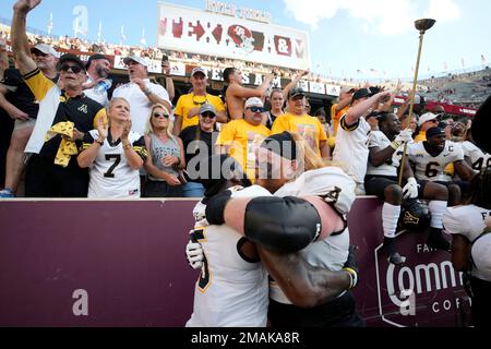 Appalachian State offensive lineman Bucky Williams (62) reacts with ...