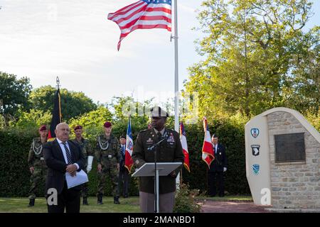 Col. Mark A. Denton, Commander, 207th Military Intelligence Brigade ...