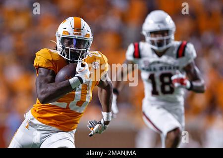 Tennessee running back Jaylen Wright (20) is stopped by Georgia ...