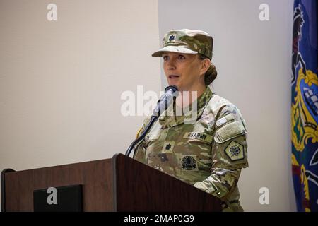 The U.S. Army Reserve 319th Expeditionary Signal Battalion (ESB ...