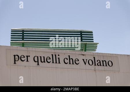 “Per quelli che volano” (For Those Who Fly) by Luigi Mainolfi exhibited ...