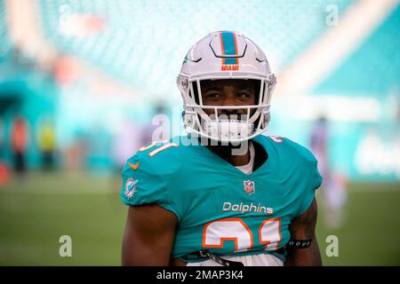 Miami Dolphins running back Raheem Mostert (31) runs for a touchdown ...