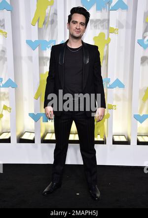Brendon Urie arrives at the MTV Video Music Awards at the Prudential ...