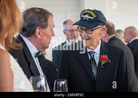 Retired Chief Yeoman Bill Norberg, a Battle of Midway veteran, poses ...