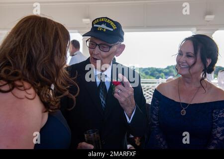 Retired Chief Yeoman Bill Norberg, a Battle of Midway veteran, poses ...