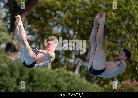 Anthony Harding and Jack Laugher of Britain dive during synchronised ...