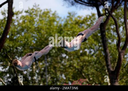 Anthony Harding and Jack Laugher of Britain dive during synchronised ...