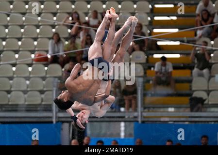 Ben Cutmore and Kyle Kothari of Britain celebrate the gold medal on the ...