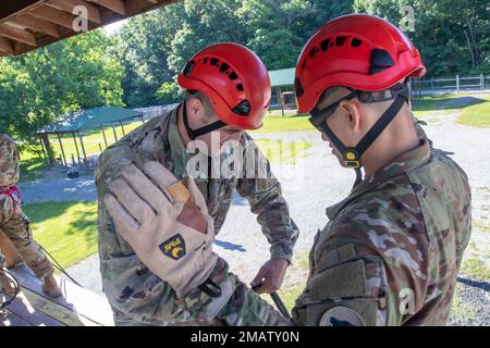 Sgt. 1st Class Chase Stevens, senior instructor with Company B, 399th ...