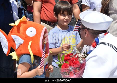 San Diego (June 05, 2022) Friends and family welcome back Sailors ...
