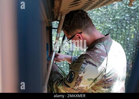 Soldiers assigned to Apex Company, 63rd Expeditionary Signal Battalion ...