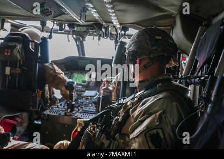 Soldiers assigned to Apex Company, 63rd Expeditionary Signal Battalion ...