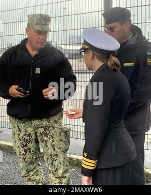 Capt. Douglas S. MacKenzie (left), Naval Supply Systems Command (NAVSUP ...