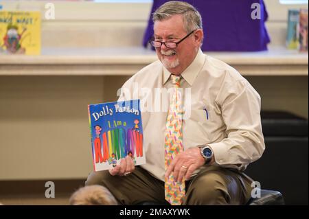 Chairman Bill Slaughter, Lowndes County Commission, reads a book to ...