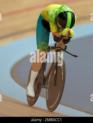Sophie EDWARDS of Australia in the women's 3000m Individual Pursuit ...