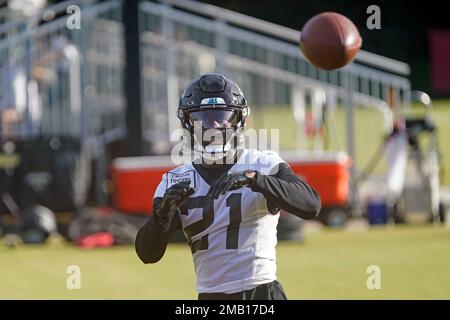 Jacksonville Jaguars defensive back Darious Williams (21) works on a ...