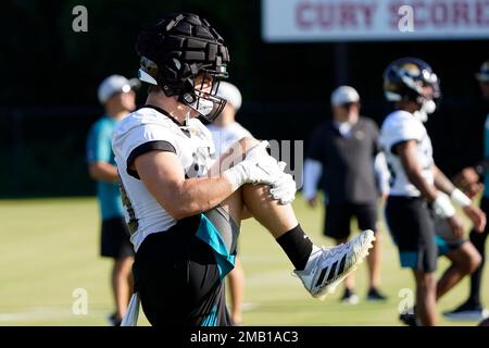 Jacksonville Jaguars inside linebacker Chad Muma (48) warms up at NFL ...