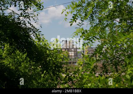 The Union Carbide plant sits in Institute, W.Va., on May 20, 2022. (AP ...