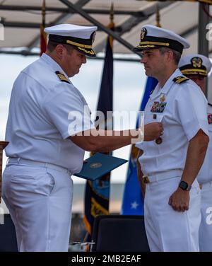 PANAMA CITY, FL (June 10, 2022) 220610-N-OT328-0164 Naval Diving and ...