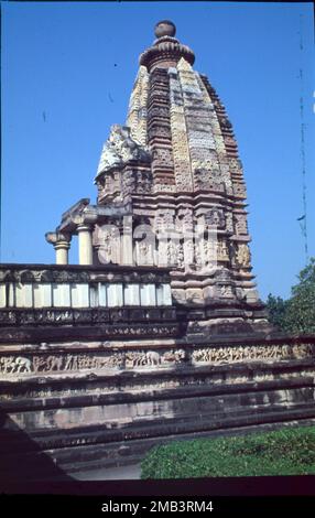 Khajuraho Carvings:- Built in mediaeval century by Chandela Dynasty ...