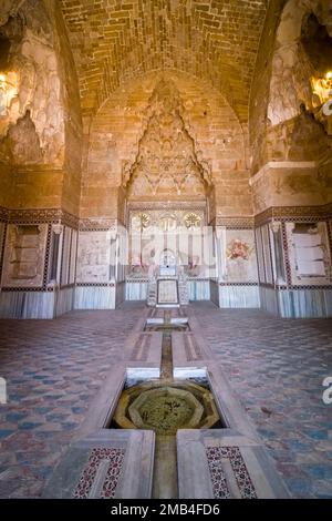 Beautiful architectural work of art and Muqarnas in Zisa Palace ...