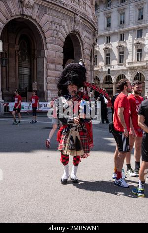 Italy, Liguria, Genoa, People running races in the city Stock Photo - Alamy