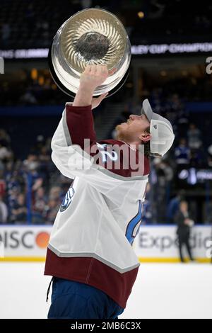 Colorado Avalanche defenseman Josh Manson (42) in the second period of ...