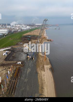 Stade, Germany. 20th Jan, 2023. The construction site for a new gas ...