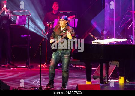Neil Lockwood is the former lead singer with ELO Part 2 performing on P ...