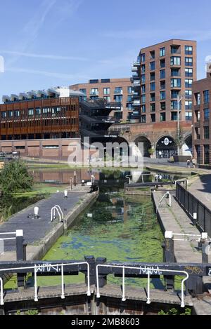 Camden Lock on the Reagent's Canal Stock Photo - Alamy