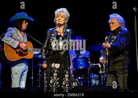 Harry Stinson, left, and Marty Stuart perform during Marty Stuart's ...