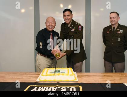 U.S. Army Lt. Col. Ted Kleisner delivers his remarks during the closing ...