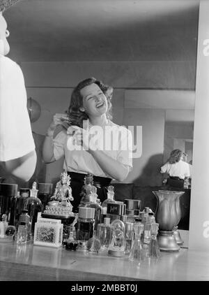 Portrait of Jo Stafford, New York, N.Y.(?), ca. July 1946 Stock Photo ...