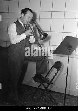 Portrait of Toby Tyler, Washington, D.C., ca. Dec. 1941 Stock Photo - Alamy
