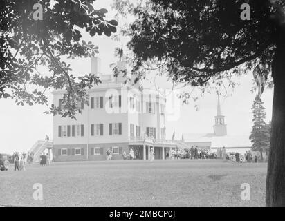 Celebration at the General Knox estate, 1931 July 25 Stock Photo - Alamy