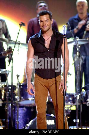 Ricky Martin rehearsing at the 7th Annual Blockbuster Entertainment ...