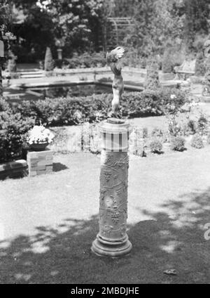 Edge, Charles N., garden, 1933 Stock Photo - Alamy