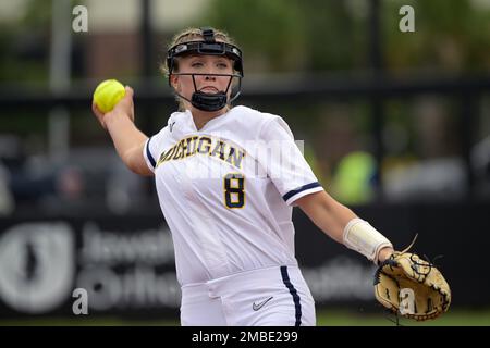 Michigan pitcher Alex Storako (8) throws from the mound during an NCAA ...