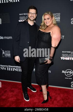 Model Hunter McGrady, right, and husband Brian Keys attend the Sports ...