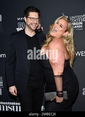 Model Hunter McGrady, right, and husband Brian Keys attend the Sports ...